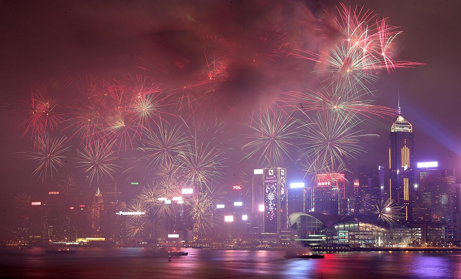 Hong Kong holds fireworks show to celebrate Lunar New Year-津云APP
